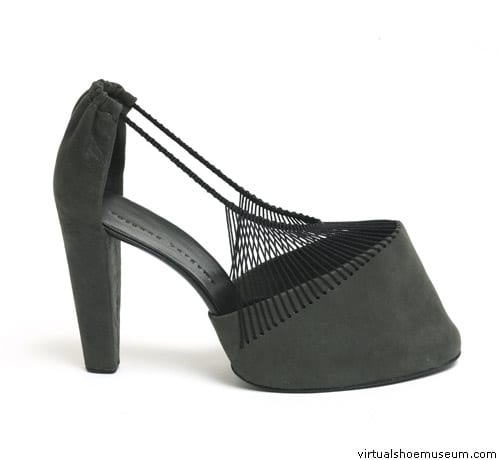 Black mule - virtualshoemuseum.com