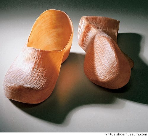 Little clogs - virtualshoemuseum.com