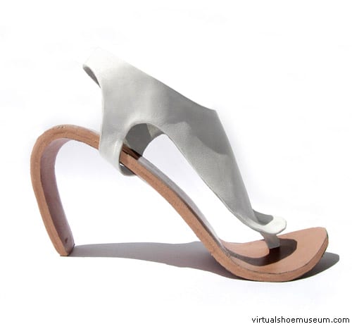 Bow - virtualshoemuseum.com