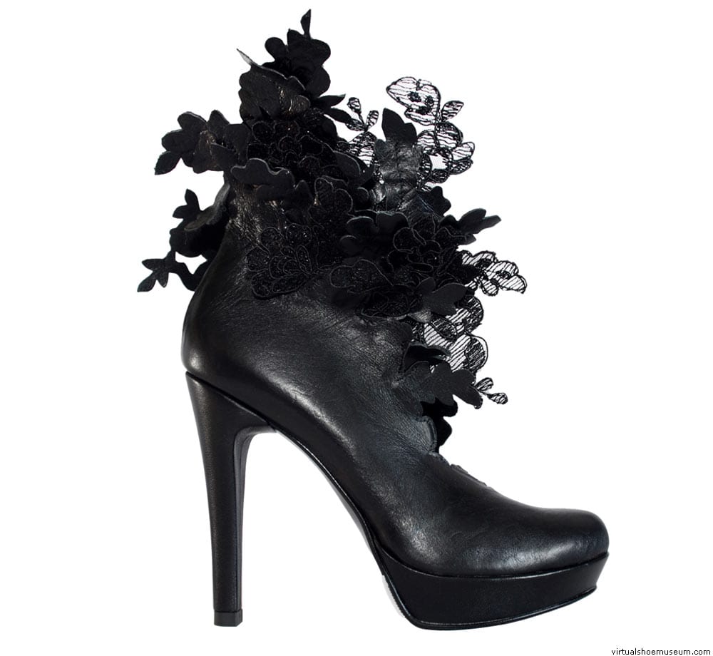 Laced leather boots - virtualshoemuseum.com Laced leather boots - virtualshoemuseum.com