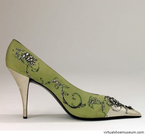 Embroided pump - virtualshoemuseum.com