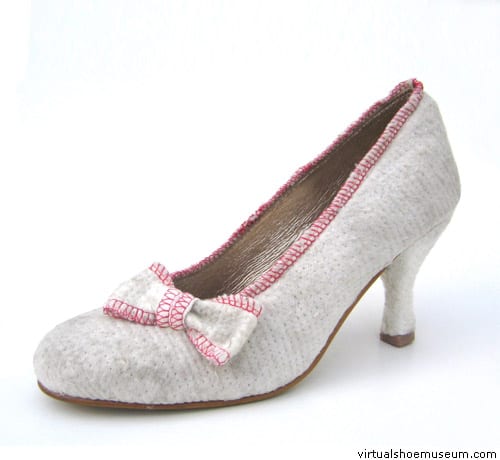 Cloth pump - virtualshoemuseum.com
