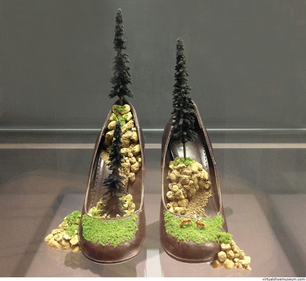 Landscape pumps - virtualshoemuseum.com